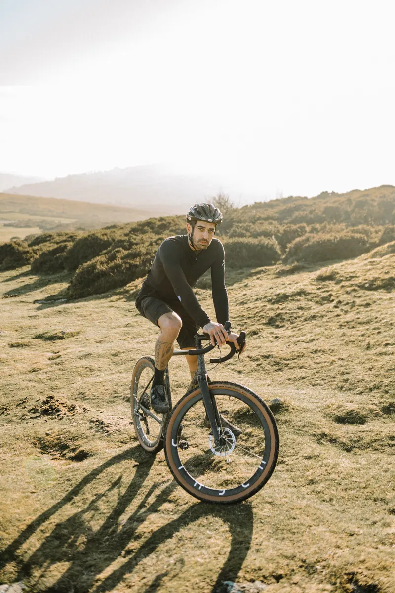 Goodyear Connector All Terrain 700x35c Tubeless Complete Tyre in Black ...